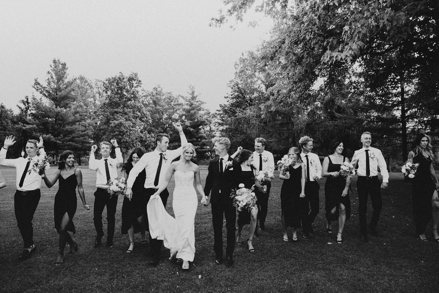 Smithville Wedding at Deboer’s Barn - lydiatrudelle.com